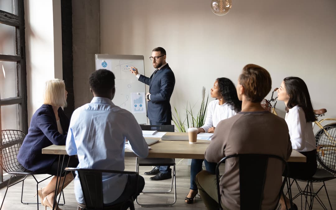 CFO vs Controller vs Accountant: Key Differences Explained | Magnified ...